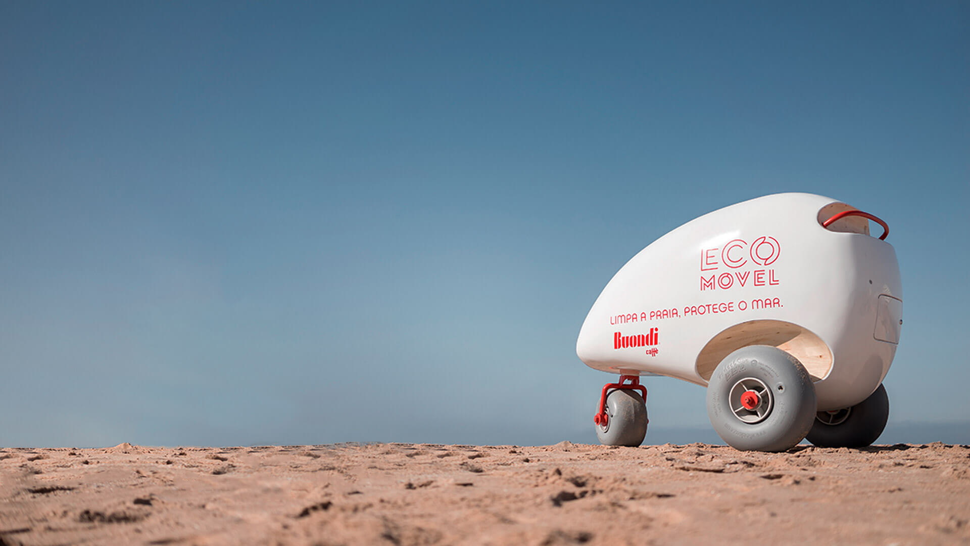 Ecomobile helps recycle at the beach | Buondi